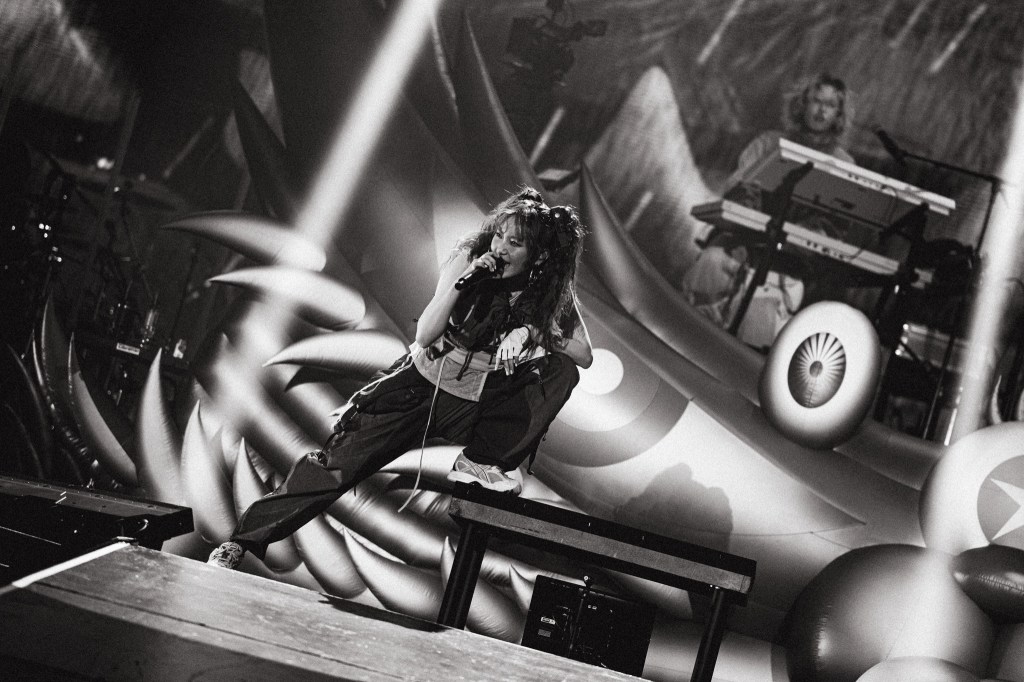 YOASOBI Delivers Mind-Blowing Performance at OVO Wembley Arena – DAVIDE ...